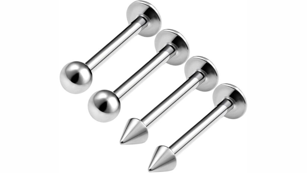 Vertical Labret Piercing: The Ultimate Fashion Statement